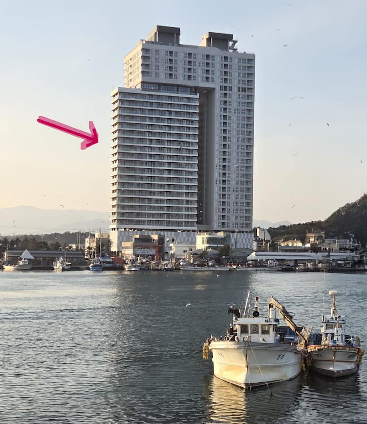 토마스하우스 강릉, 호텔 코너 스위트룸 89m2, 3면 발코니 - Gangneung-si