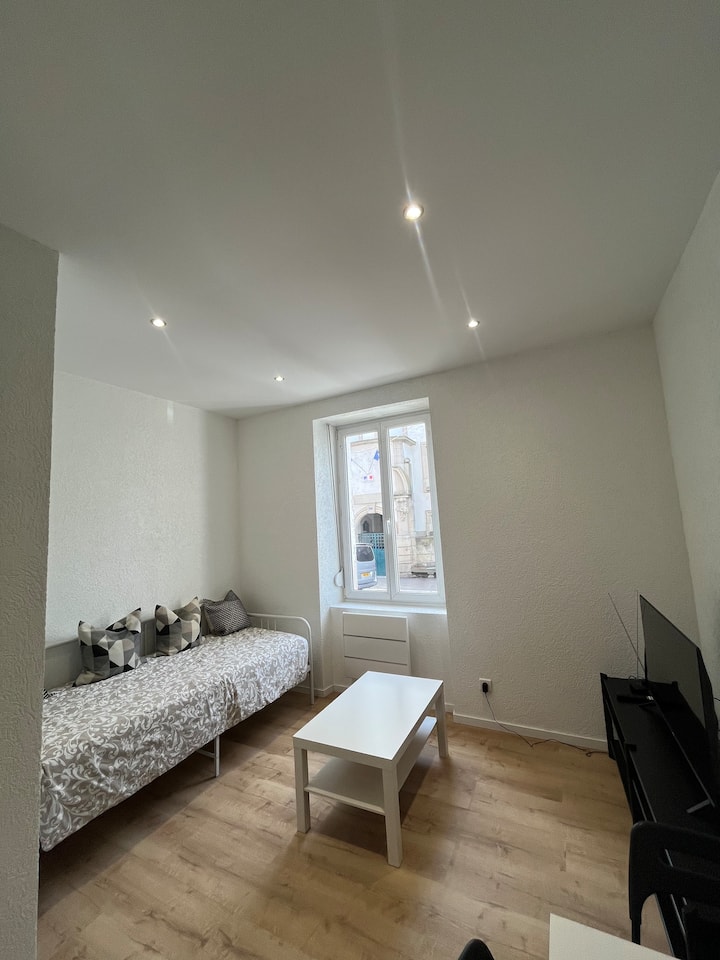 * Le 13 * Petit F2 Rénové Mulhouse Centre - Mulhouse