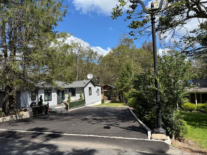 Relaxing Urban Escape All Year Round - Tobyhanna, PA