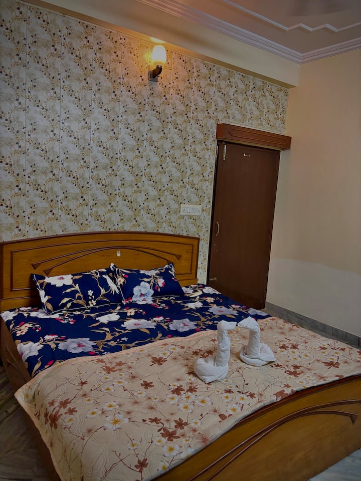 Spacious 4bhk Family Retreat In Heart Of The City - Jaipur