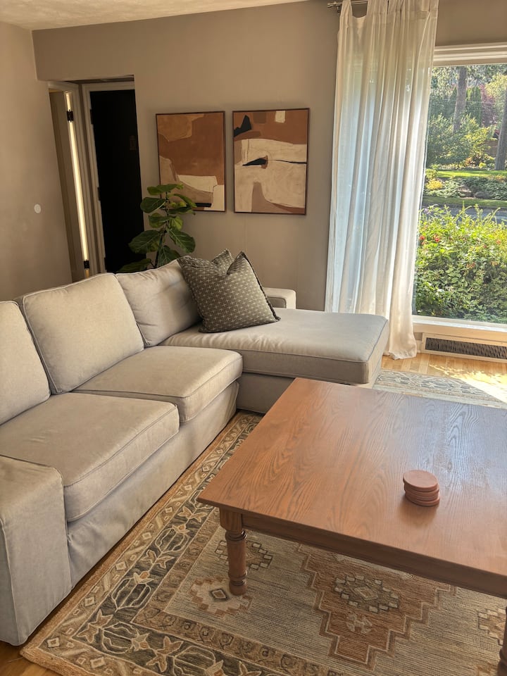 Spacious & Charming South Hill Home - Spokane, WA