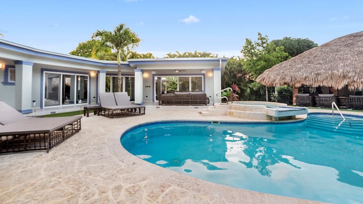 4 Bdr • Hot Tub • Bar • 247 Security • Mini Golf - Sosúa