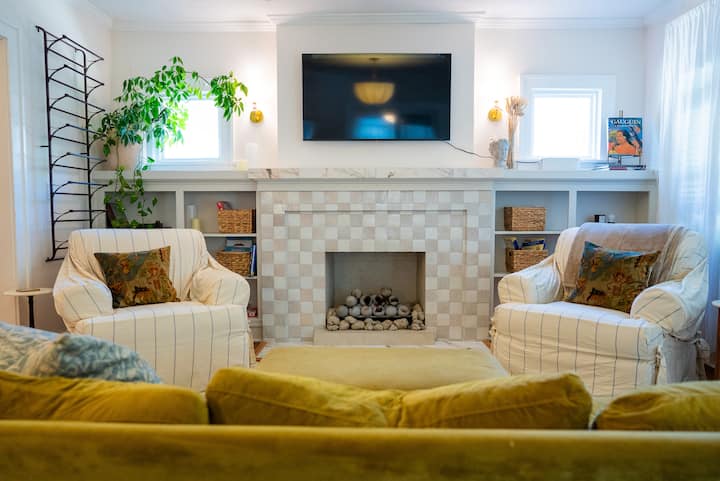 Gardener's Cozy Cottage In Plaza District - Oklahoma City, OK