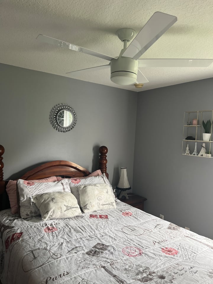 Paris En Regal Circle - Port St. Lucie, FL