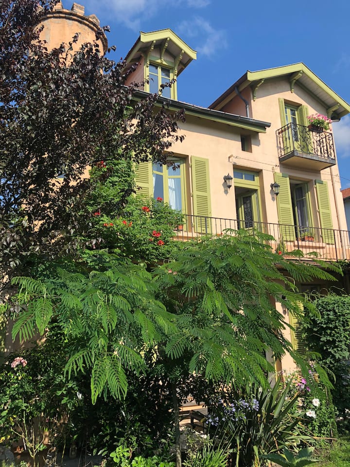 Bel Appartement Dans Maison Bourgeoise - Lorette
