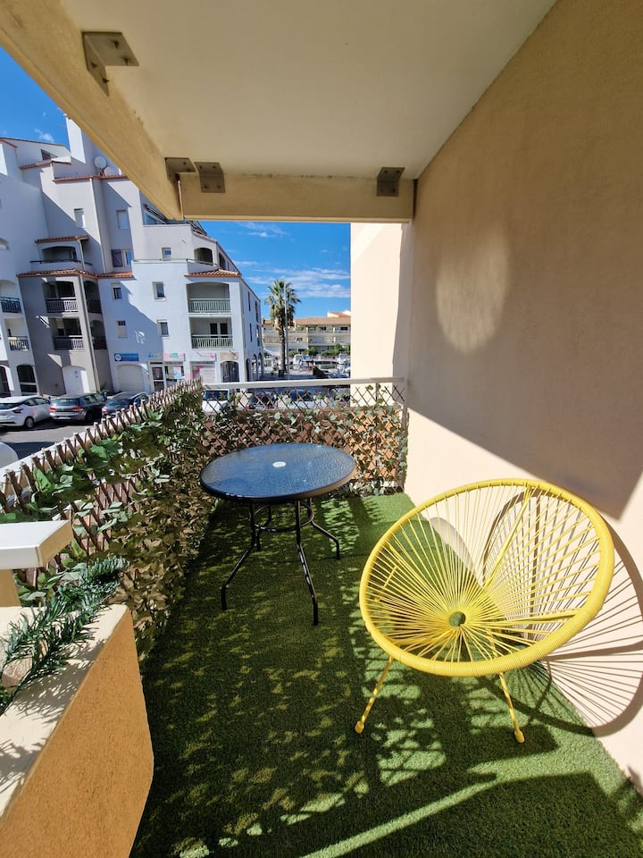 Studio Cabine Avec Clim Et Terrasse Plage Et Port - Canet-en-Roussillon