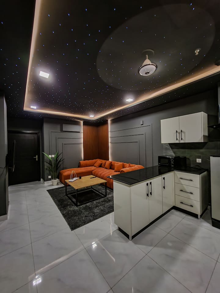 Luxury Dark-themed 1bhk | Starlit Lounge Lahore - Lahore