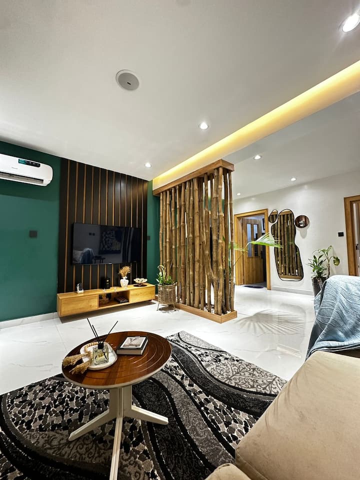 The Expat Duo - Abuja