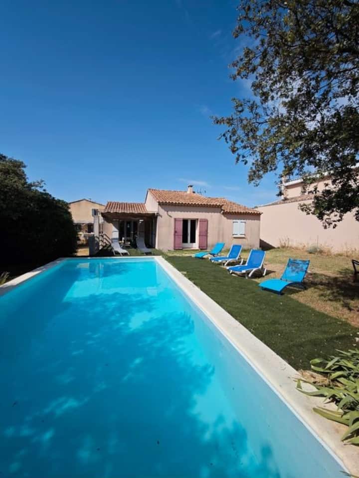 Une Parenthèse Enchantée Dans Le Sud De La France - Collias