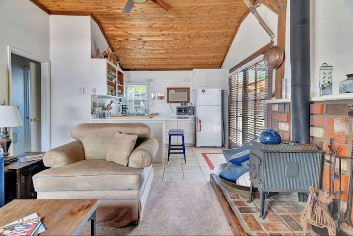 Peaceful Modern Cottage With Private Outdoor - Santa Margarita, CA