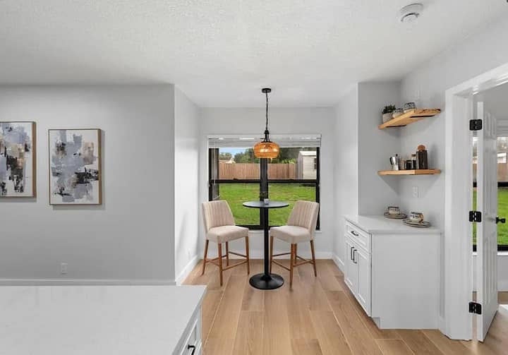 Country Charmer With Access To Major Attractions - Plant City, FL