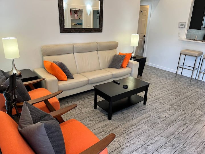 3br House Minutes Walk To Park Ave - Winter Park, FL