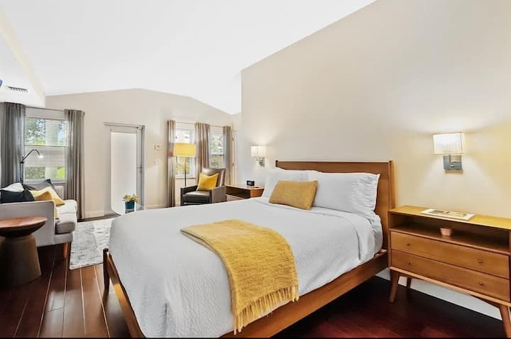 Charming Key West Style Cottage Near Las Olas - Fort Lauderdale, FL