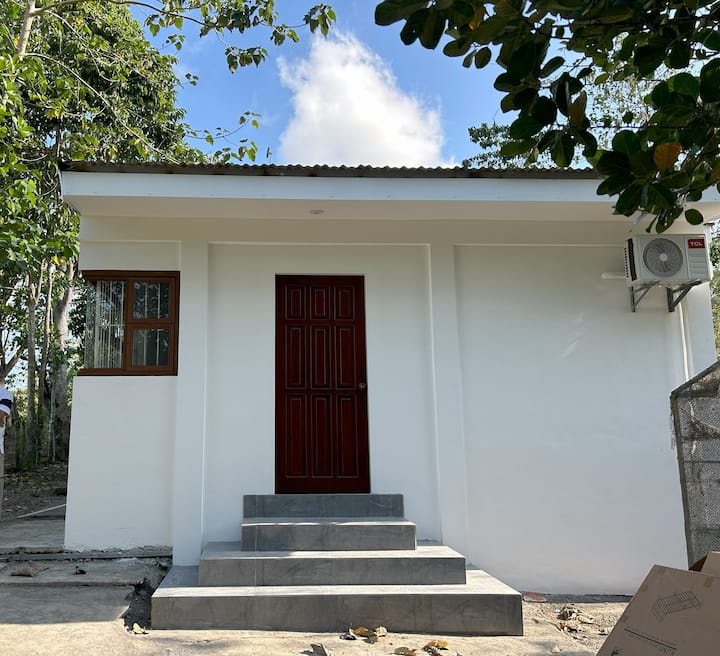 Private Uptown Studio In Km 10 Pacol - Naga