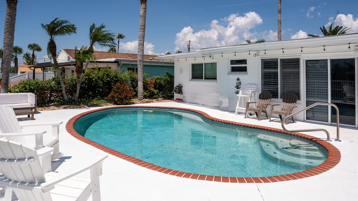 Coastal Peaceful Getaway - New Port Richey, FL