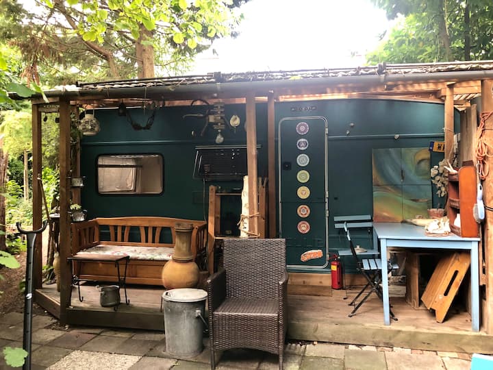 Cosy Vintage Caravan - The Hague
