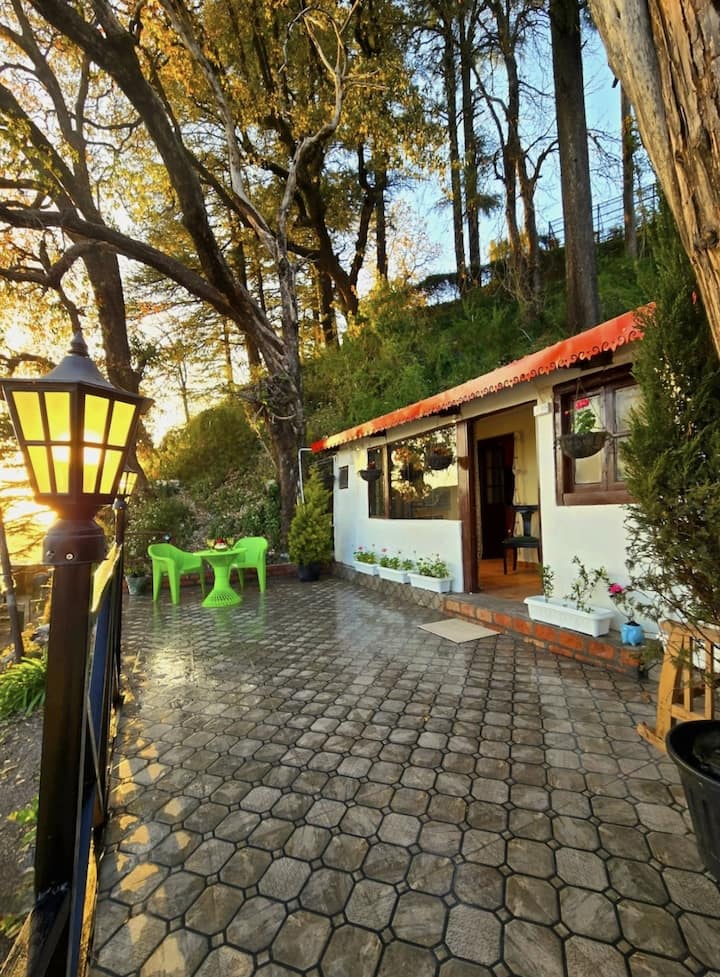 The Charming Forest Escape By The Deodar - Mussoorie