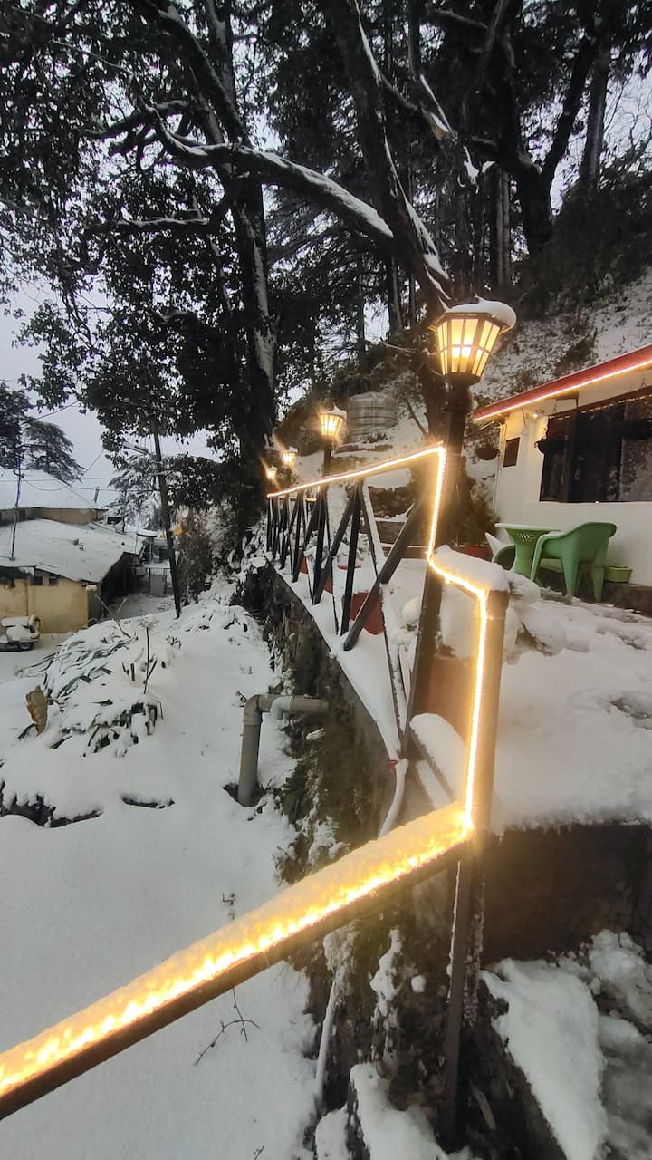 The Charming Forest Escape By The Deodar - Mussoorie