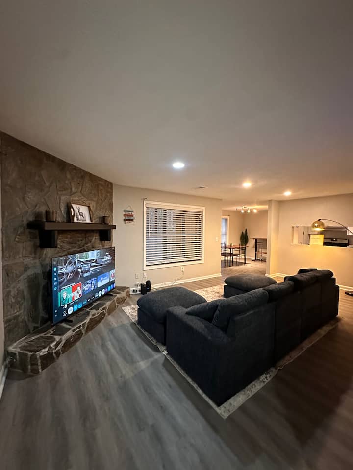 Cozy Rest Hub Near Battery & Truist Park - Smyrna, GA