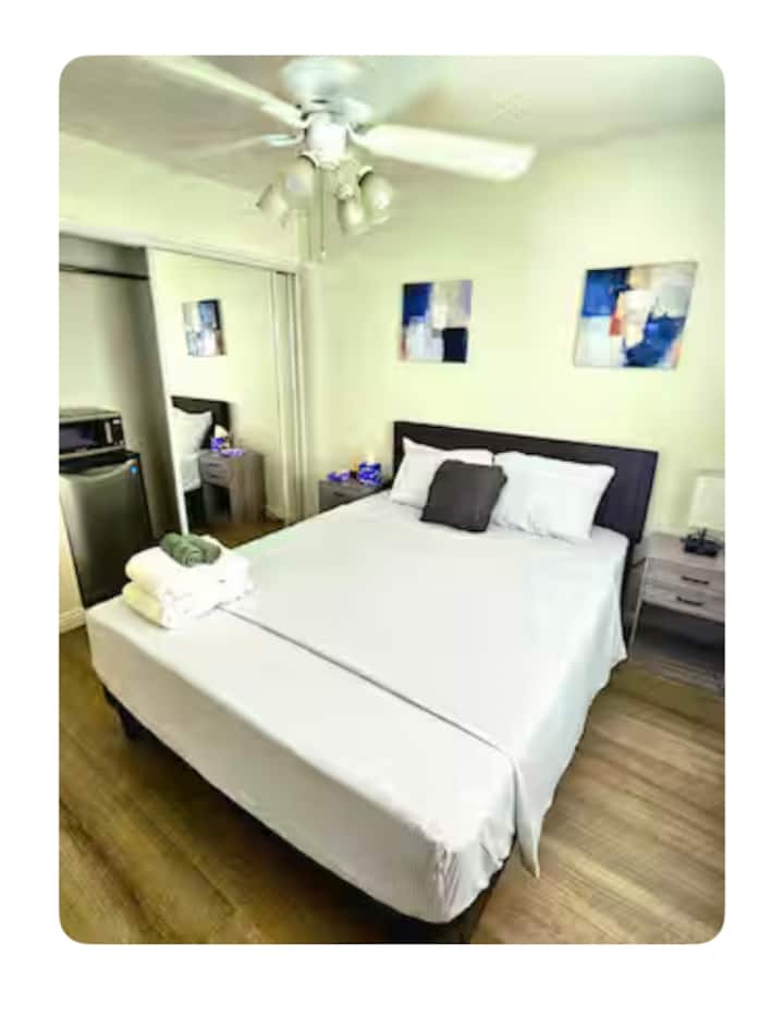 Disney 10 Minutes Easy Access Freeways - Anaheim, CA