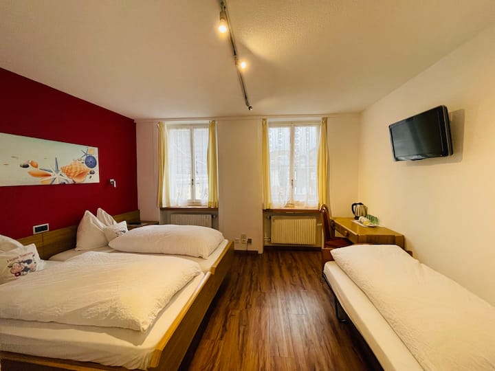 Triple Room With Air Conditioning - Interlaken