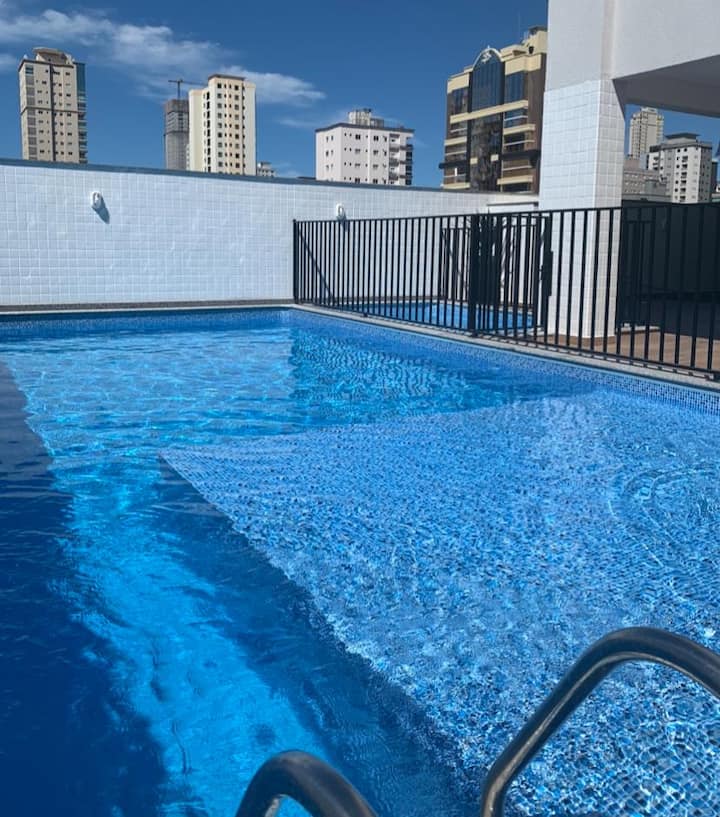 Apartamento De Alto Padrão Com Piscina - Itapema