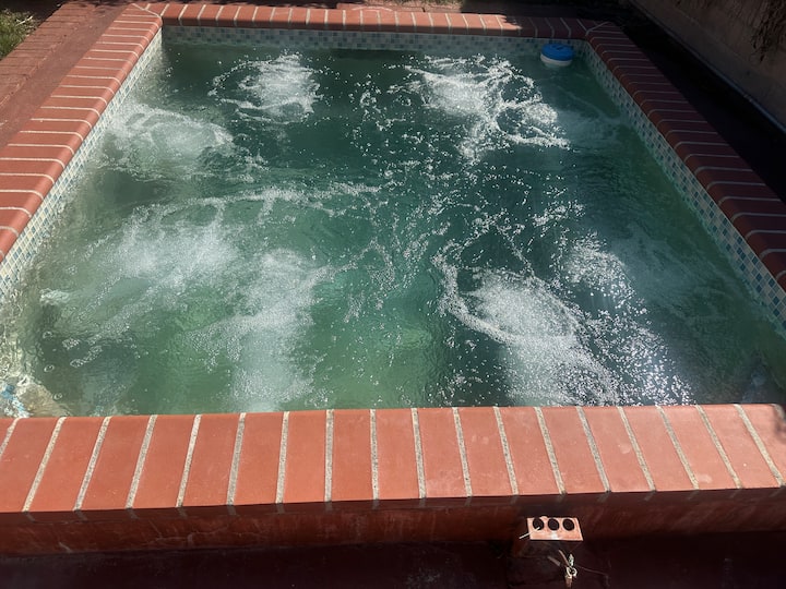 Three Entrance In Reseda - Los Angeles, CA