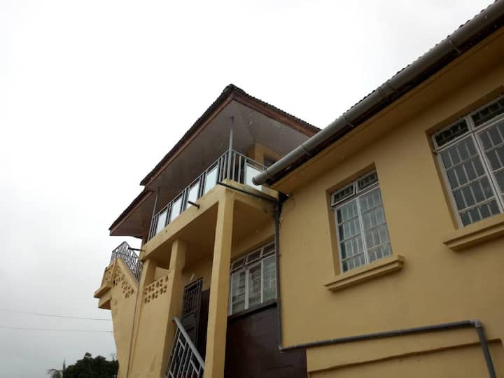 Nic's Inn - Freetown