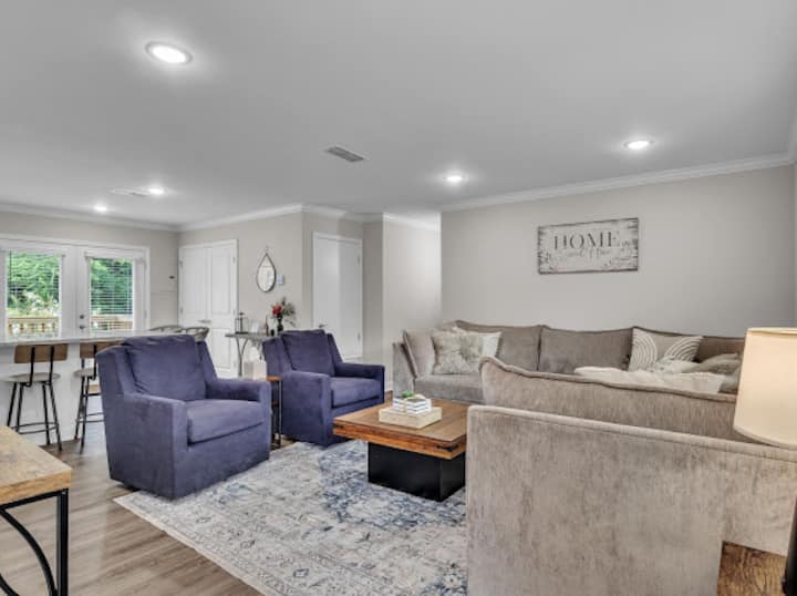 Convenient Campus Condo & Game Day Gem! - Starkville, MS