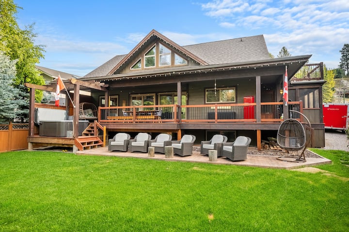 The Reef | Hot Tub | Movie Theatre | Beach Access - Canada