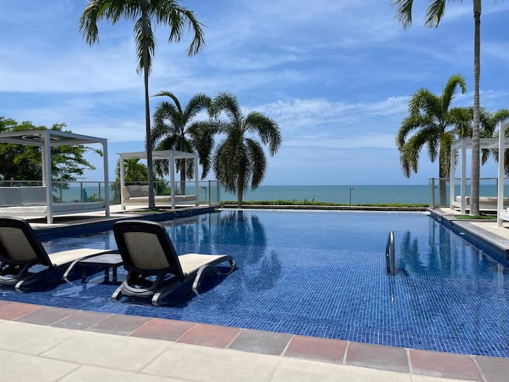 Apartamento Con Vista Al Mar Y Balcón Amplio - Panama