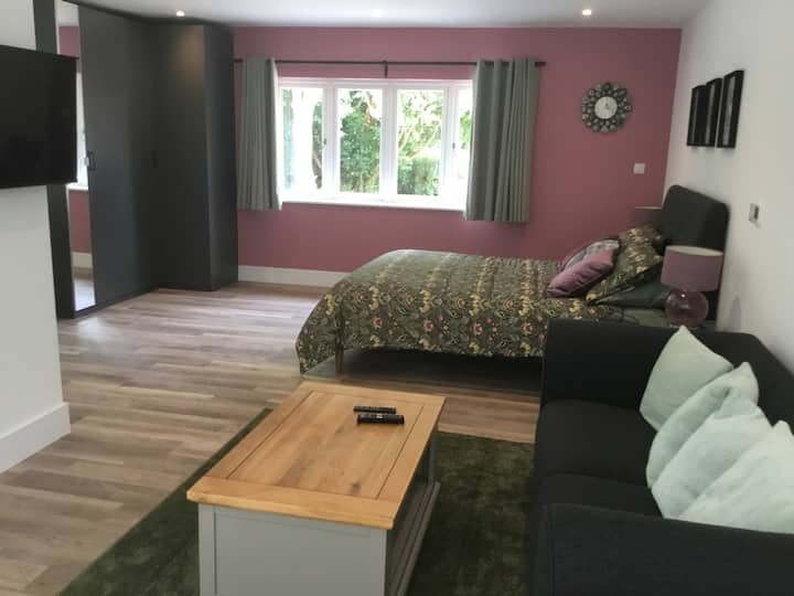 Secluded Guest Suite In The Chiltern Hills - Hertfordshire