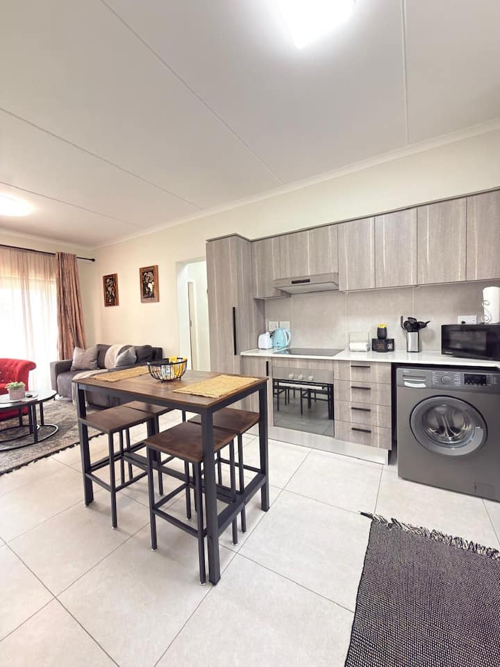 The Aura 344
Swimming Pool & Gym-work Or Play - Randburg