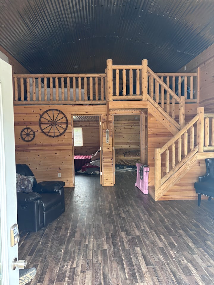 Cozy Country Cabin With 35 Acres. Trailer Parking - Long Branch State Park, Macon