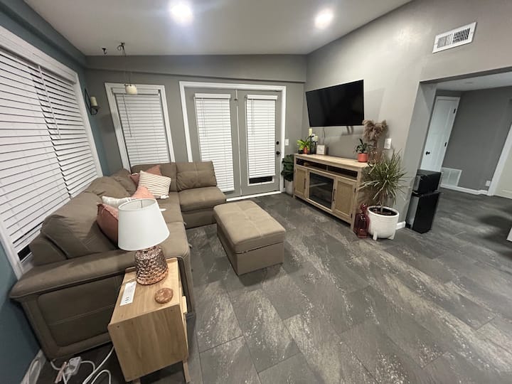 Belleville Getaway - Belleville, IL