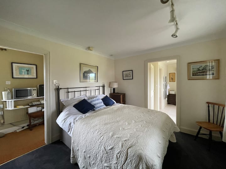 The Nook - Bed & Bath, Private Entrance & Parking - ベックレス