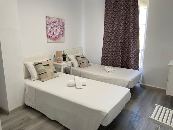 Doble Room I Centro Ciudad I Aire Acondicionado - Valencia