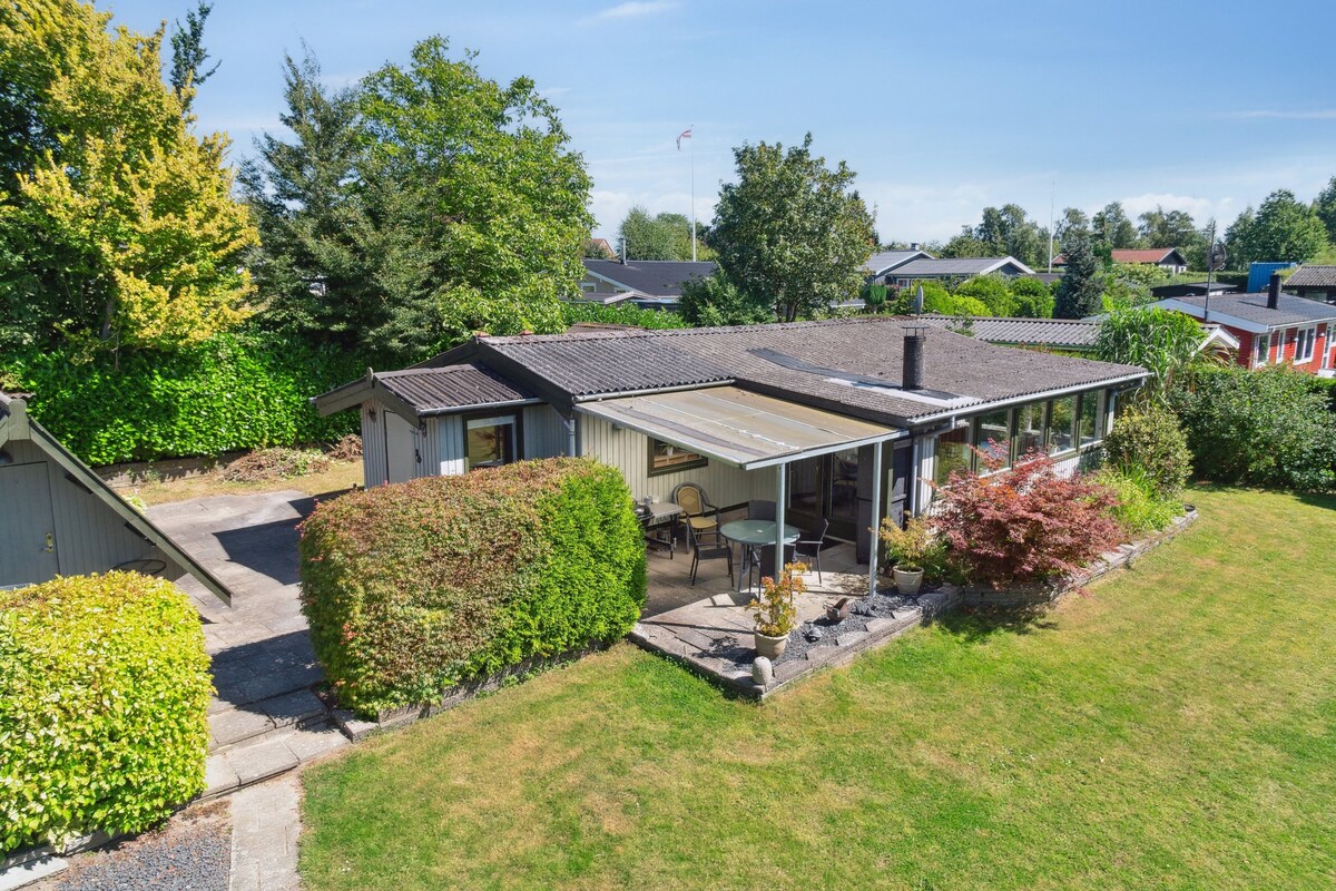 Cozy cottage with fenced garden. - Houses for Rent in Bogø By, Denmark ...