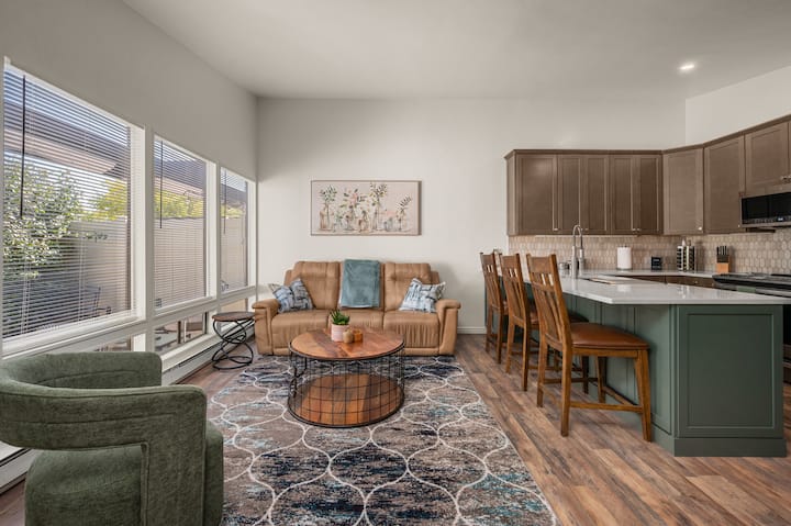 Colorado Canyons Condo - Grand Junction, CO