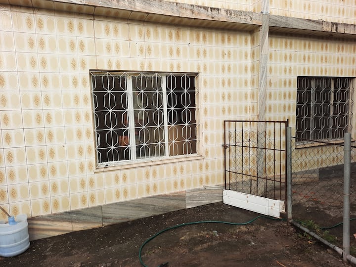 Casa De Aluguel Contrato Anual.
Não Tem Móveis - Nova Iguaçu