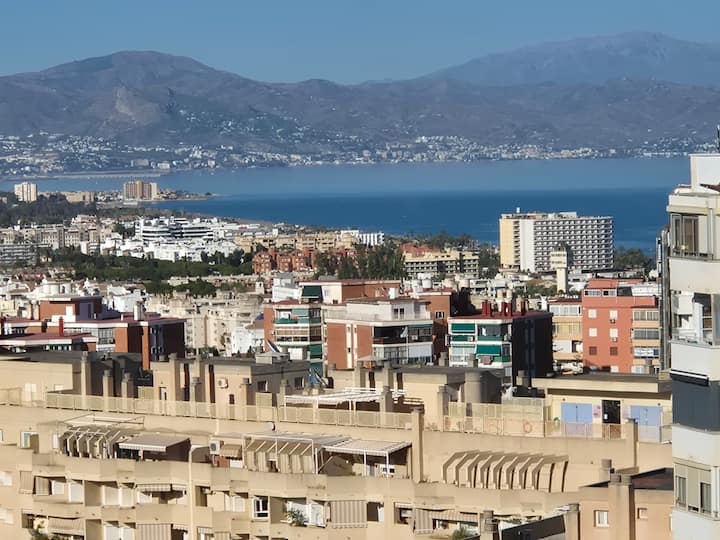 Apartamento Vista Ciudad Y Mar - Torremolinos