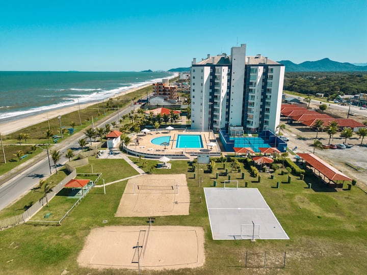 Apê Pé Na Areia Em Resort Com Piscina E Churrasq. - Matinhos