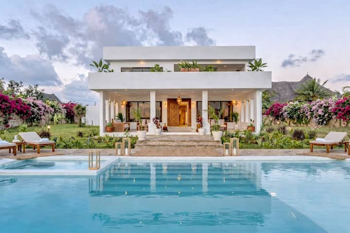 Luxury Villa | Private Pool |Walk To Beach - Kenya