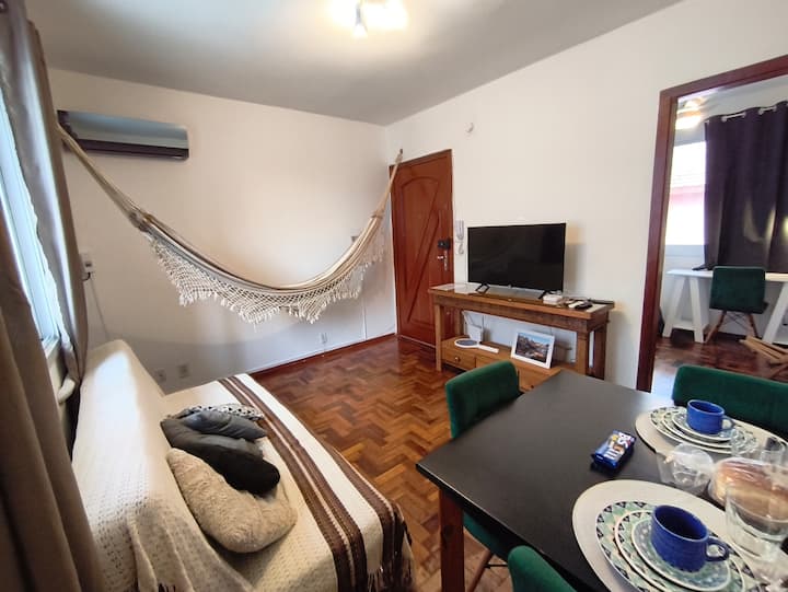 Apartamento 2 Quartos, óTima Localização - Porto Alegre
