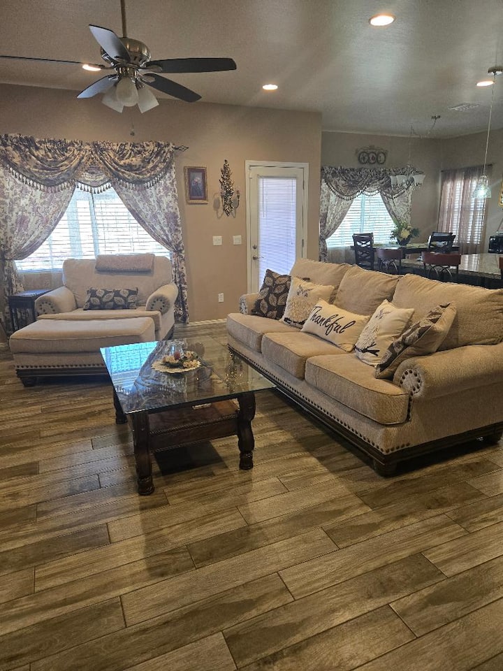 Beautiful Home In West Phoenix - Avondale, AZ