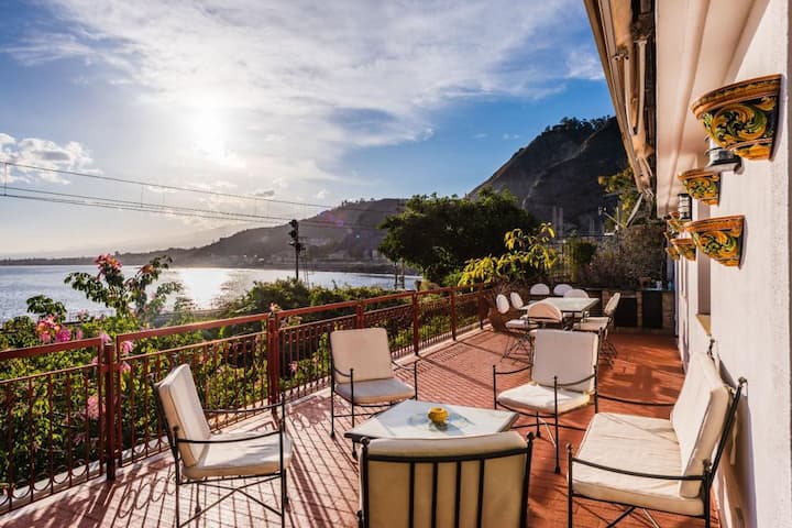 T’amutaormina | Luxury Sea & Etna Views Duplex - Taormina