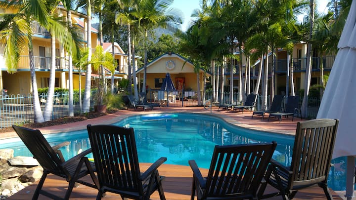At Beach Court Holiday Villas - 2 Bed Villa - 2+ - Airlie Beach