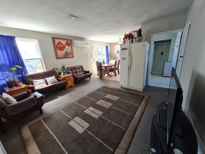 3 Rooms At Detached Sleepout - Christchurch