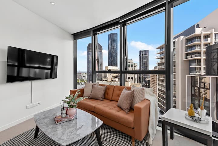 Stunning 2br ~ Tallest Building In Cbd + Pool, Gym - Brisbane
