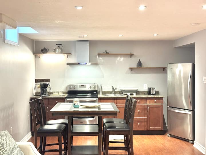 Nice, Clean And Cozy Basement Apartment. - Newmarket